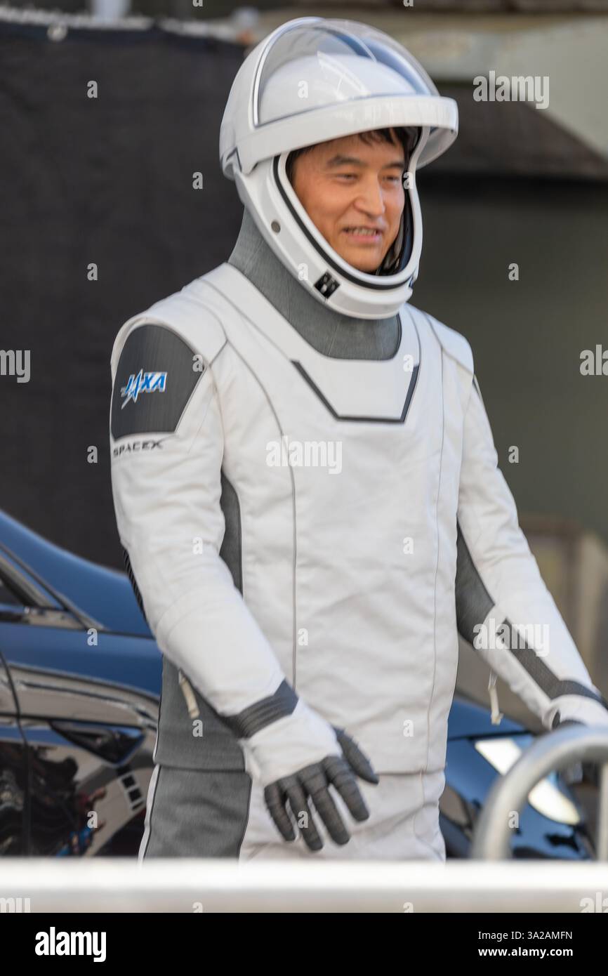 Anne McClain commander USA, Nichole Ayers Pilot USA, Takuya Onishi JAXA ...