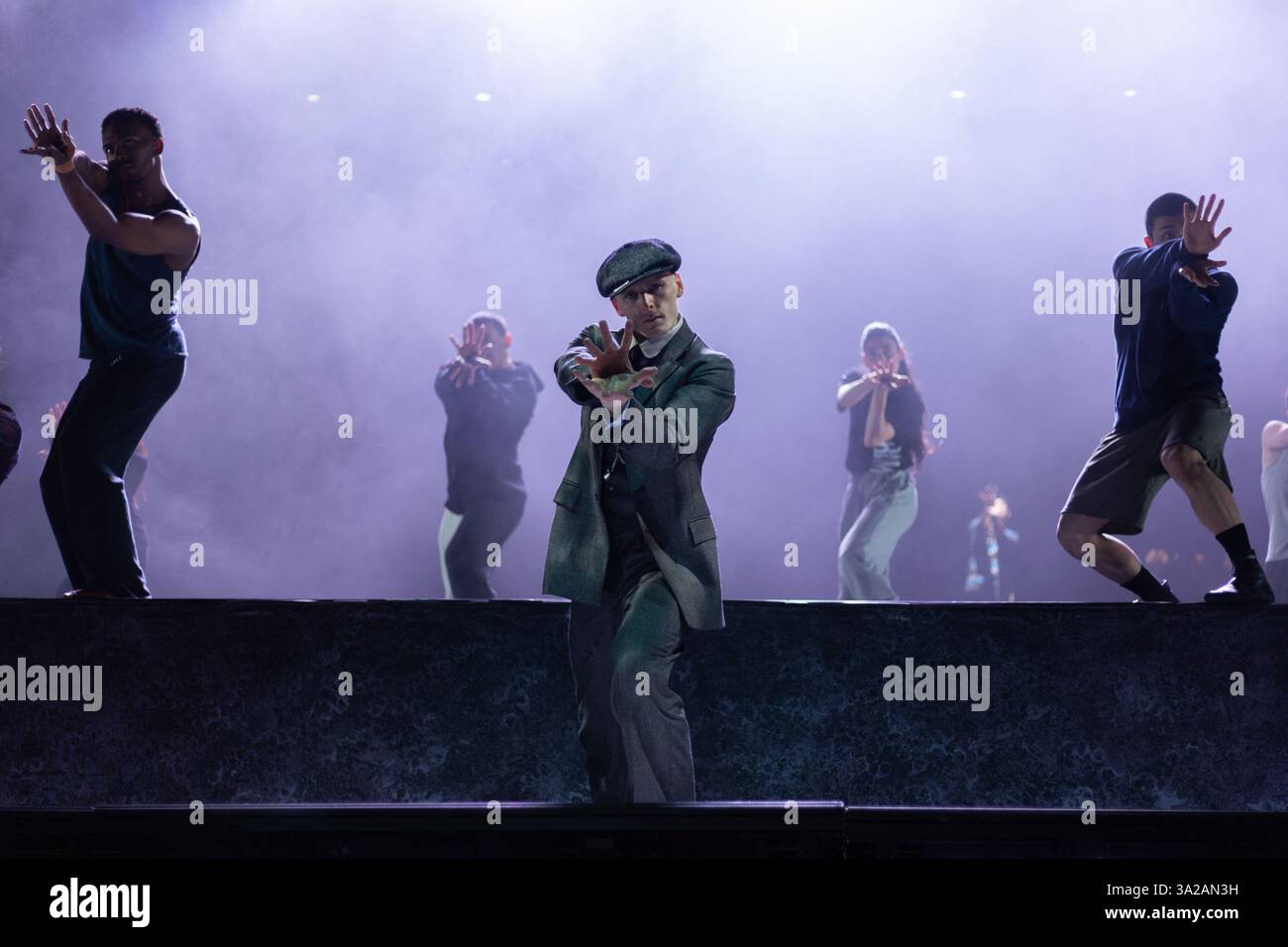 Peaky blinders creator steven knight hi-res stock photography and ...