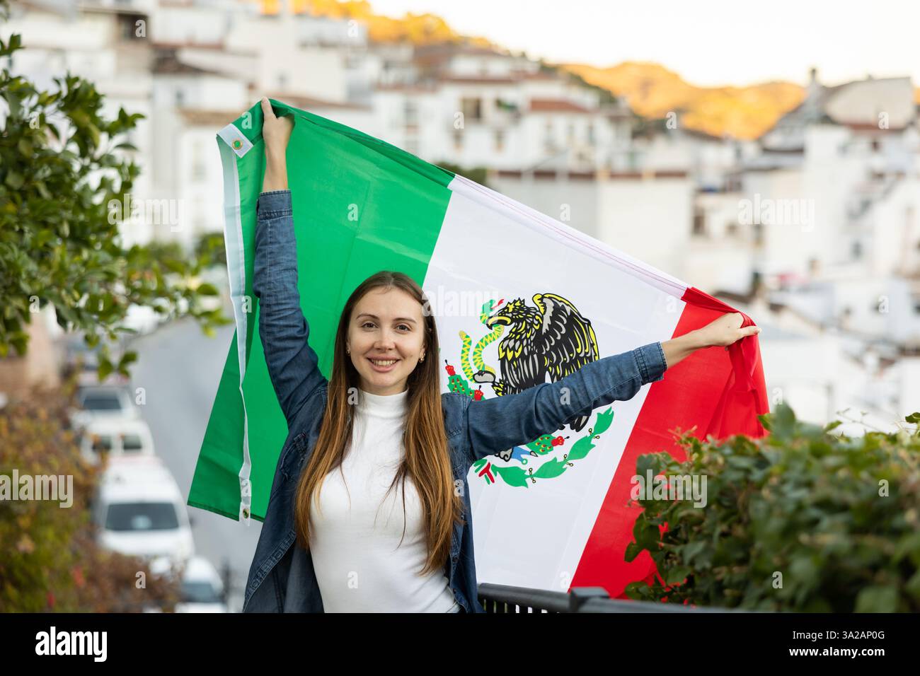 Female mexican soccer fan hi-res stock photography and images - Alamy