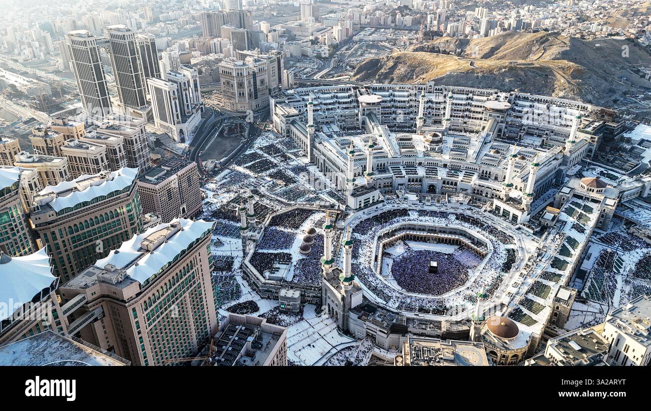 Aerial view Mecca skyline , Masjid Al Haram drone photo - Muslim ...