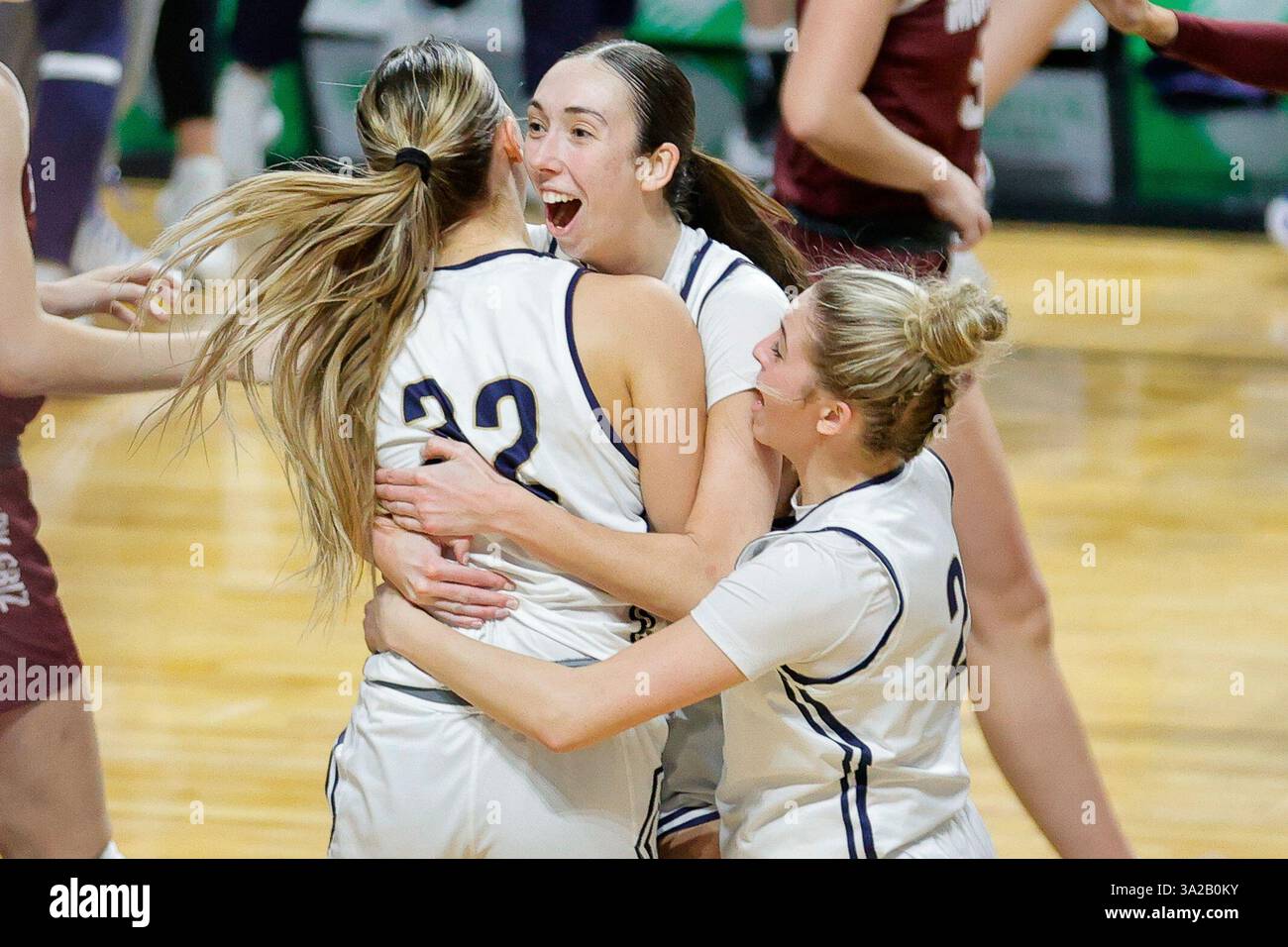 Montana State guard Katelynn Martin (11) and Montana State guard ...
