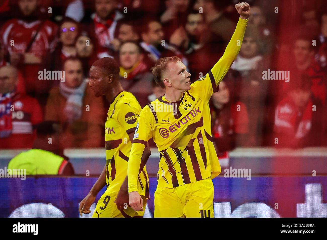 Maximilian BEIER of Borussia Dortmund celebrate his goal with Serhou ...