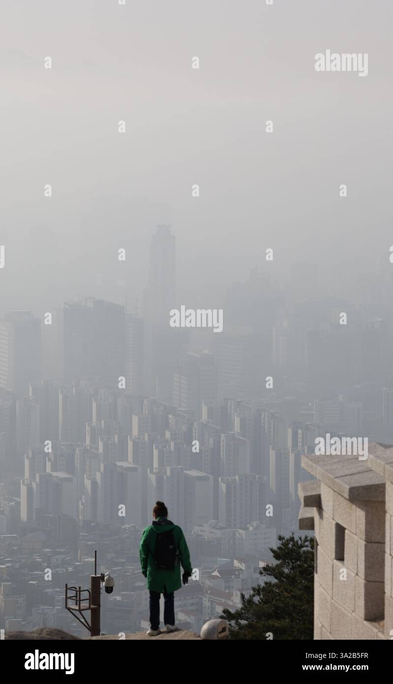 S. Korea hit by yellow dust storm This photo, taken March 13, 2025 ...
