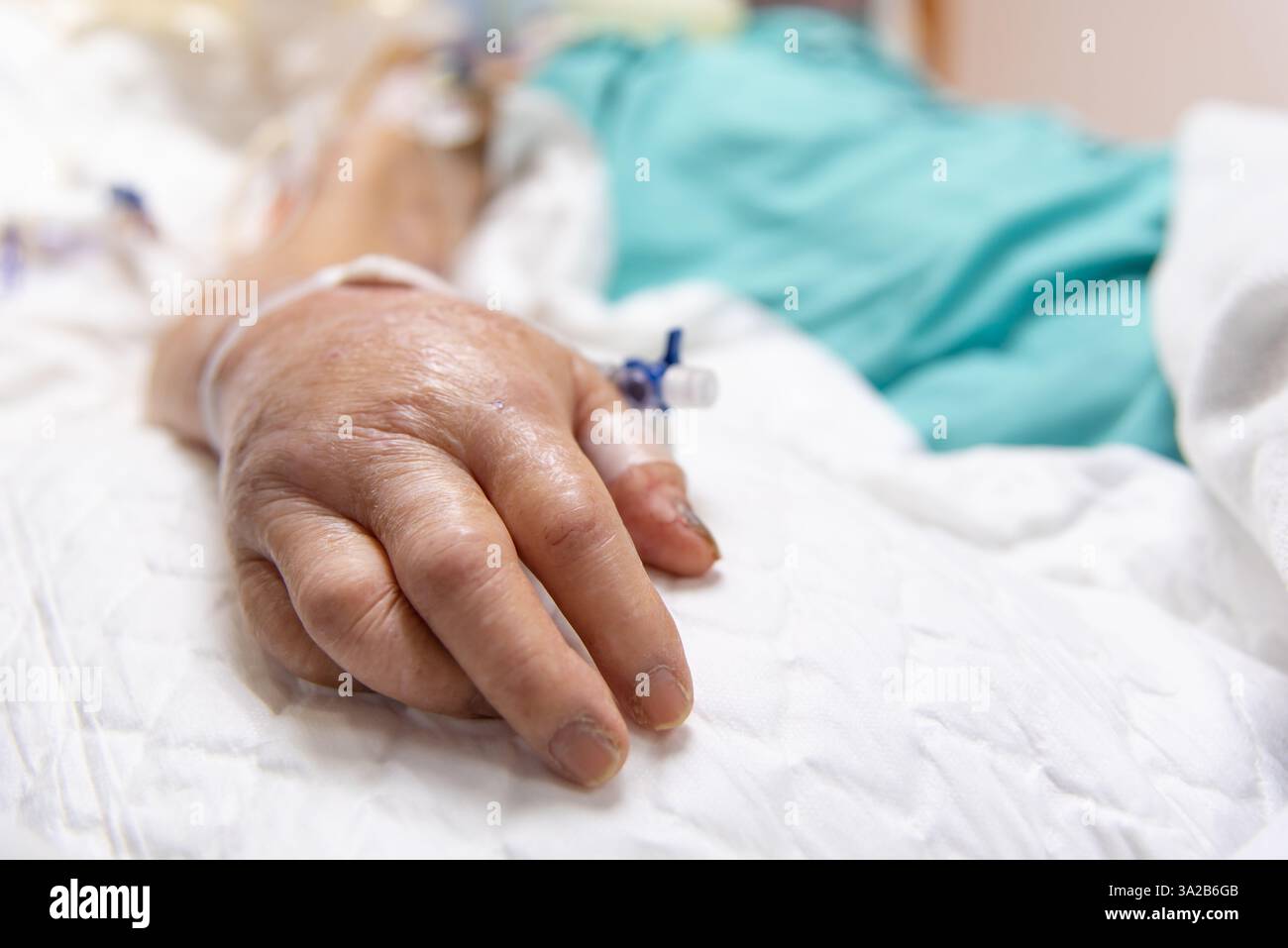 Patient asian elder women 80s flu covid19 on patient bed with ...