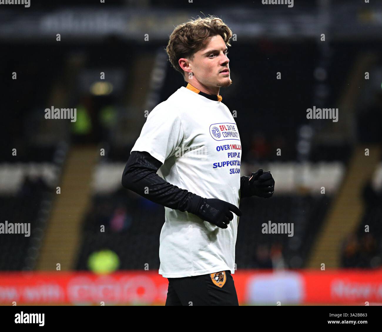 Regan Slater of Hull City before the Sky Bet Championship match Hull ...