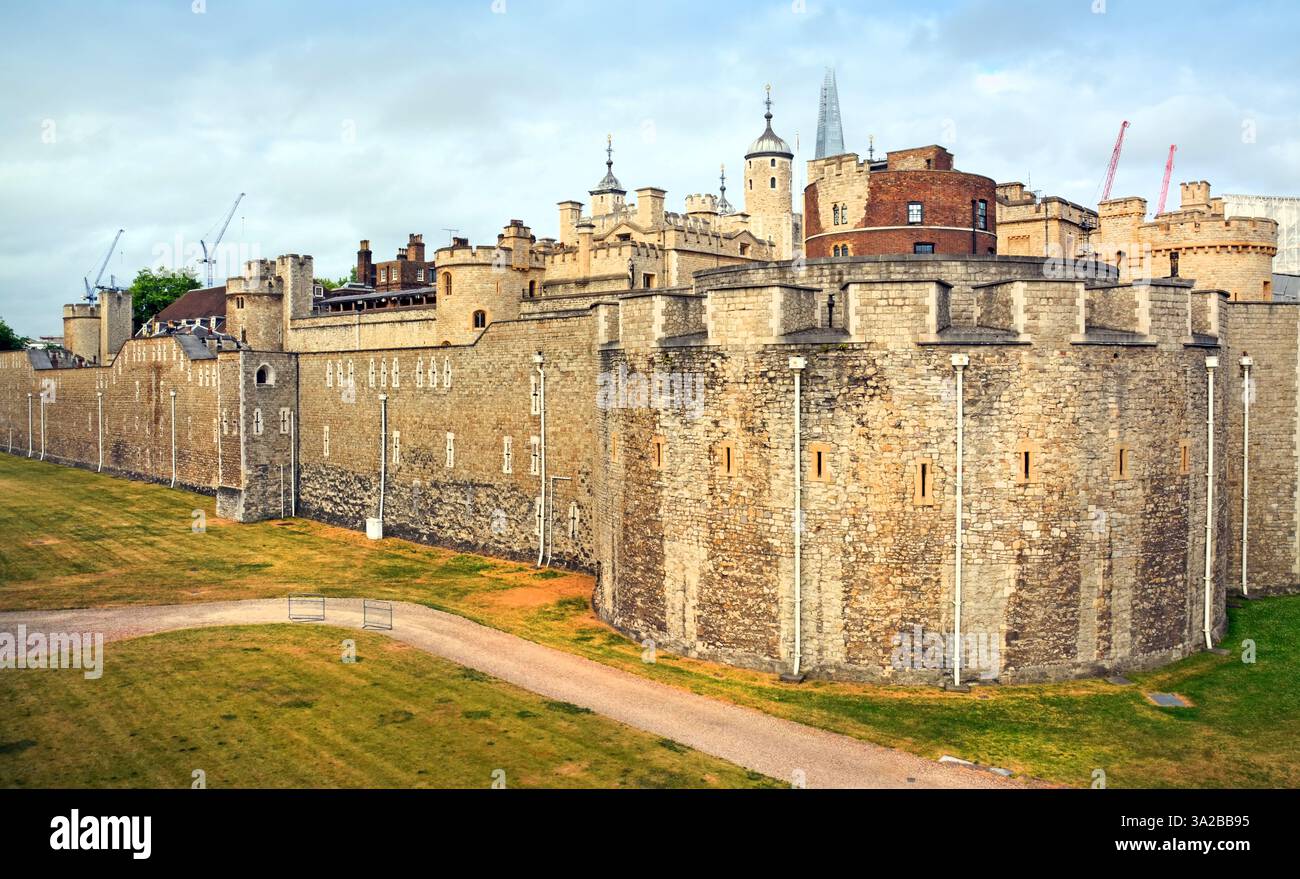 The Historic Tower of London Outer Curtain Wall, UK Stock Photo - Alamy