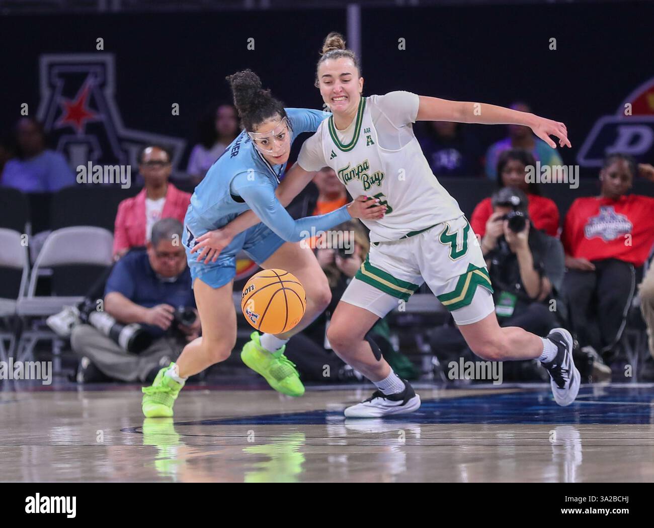 March 12, 2025, Fort Worth, Texas, USA: Riceâ€™s MALIA FISHER (1) and ...