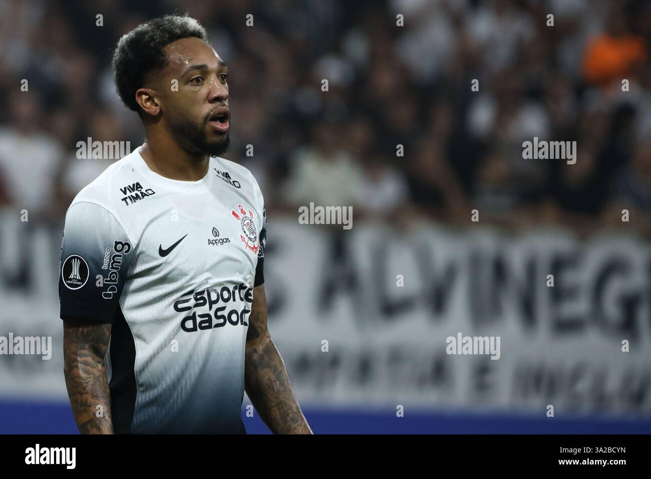 Félix Torres of Corinthians during the match against Barcelona de ...