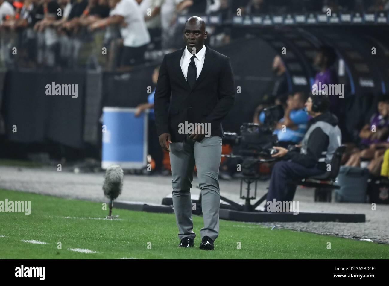 Barcelona de Guayaquil coach, Segundo Castillo during the match against ...