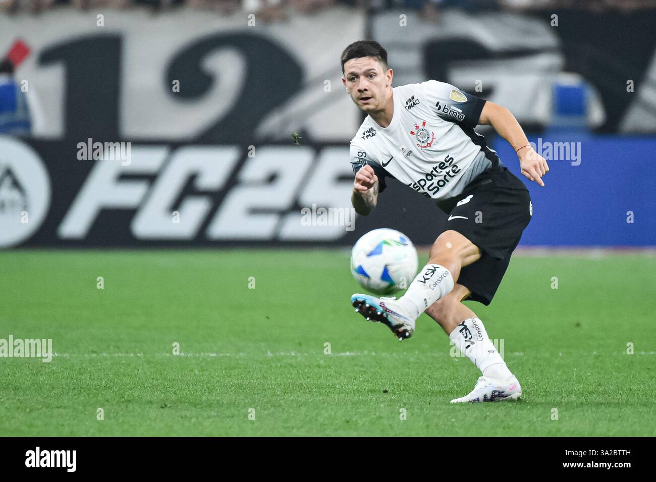 SÃO PAULO, SP - 12.03.2025: CORINTHIANS X BARCELONA EQU - Rodrigo Garro ...