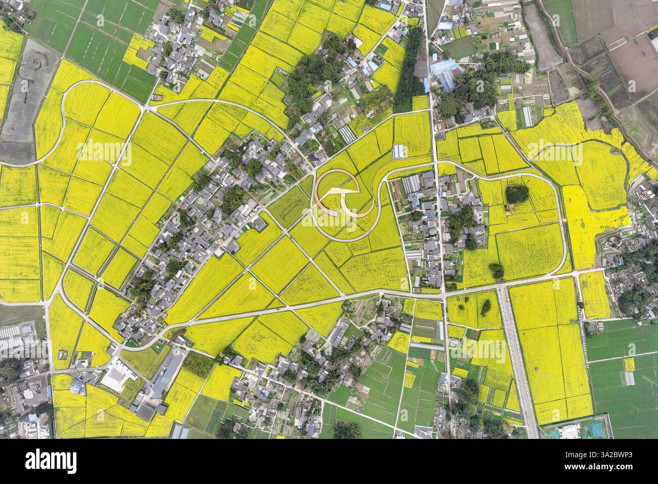 **CHINESE MAINLAND, HONG KONG, MACAU AND TAIWAN OUT** Aerial photo ...