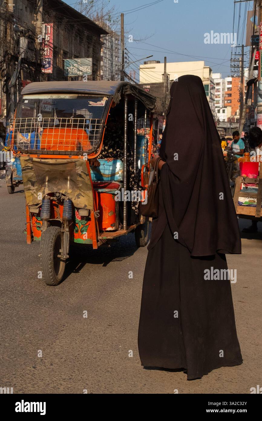 Muslim woman wearing Niqab, Comilla, Bangladesh Stock Photo - Alamy