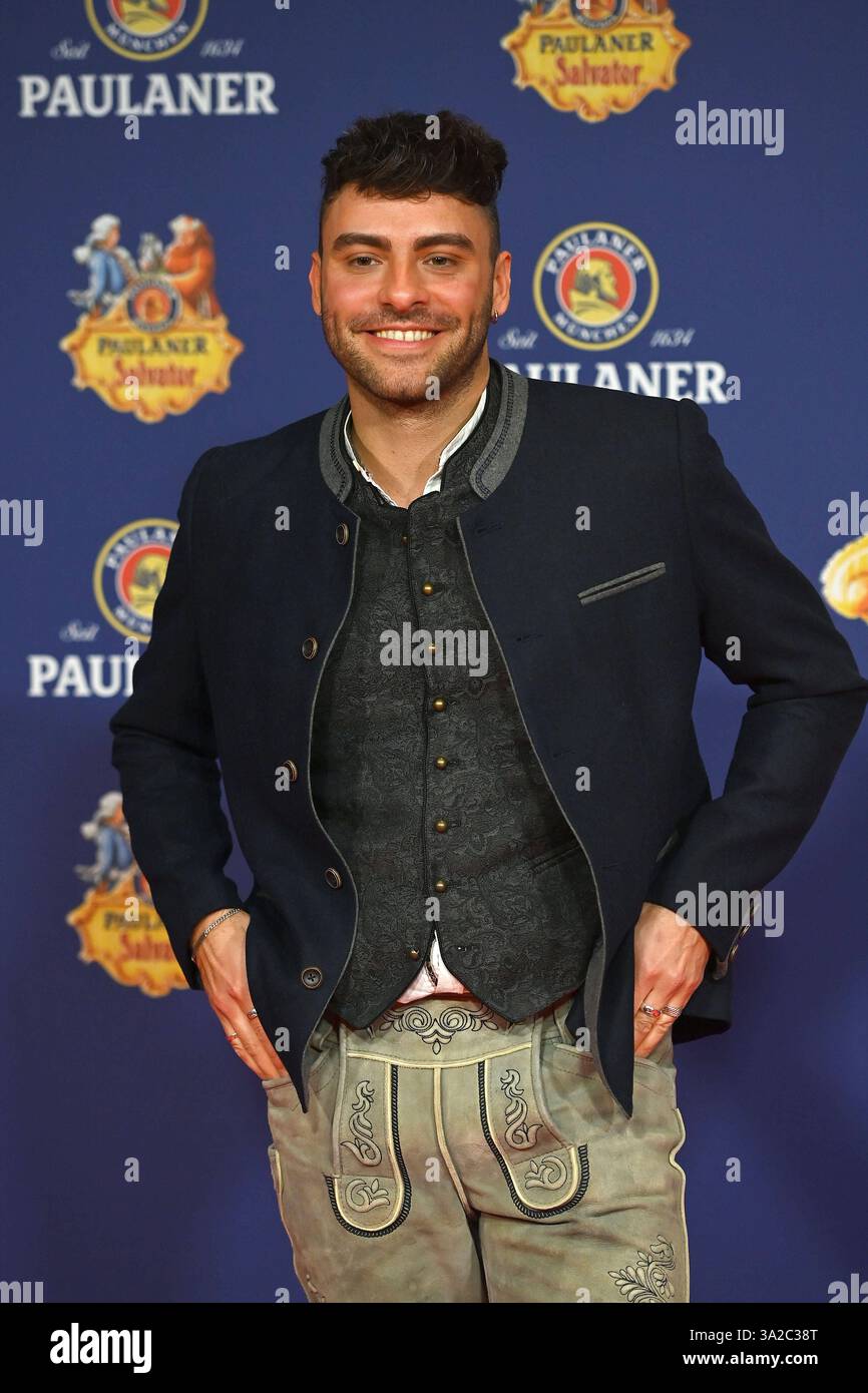 Influencer Sandro CAP, Einzelbild,angeschnittenes Einzelmotiv,Halbfigur ...