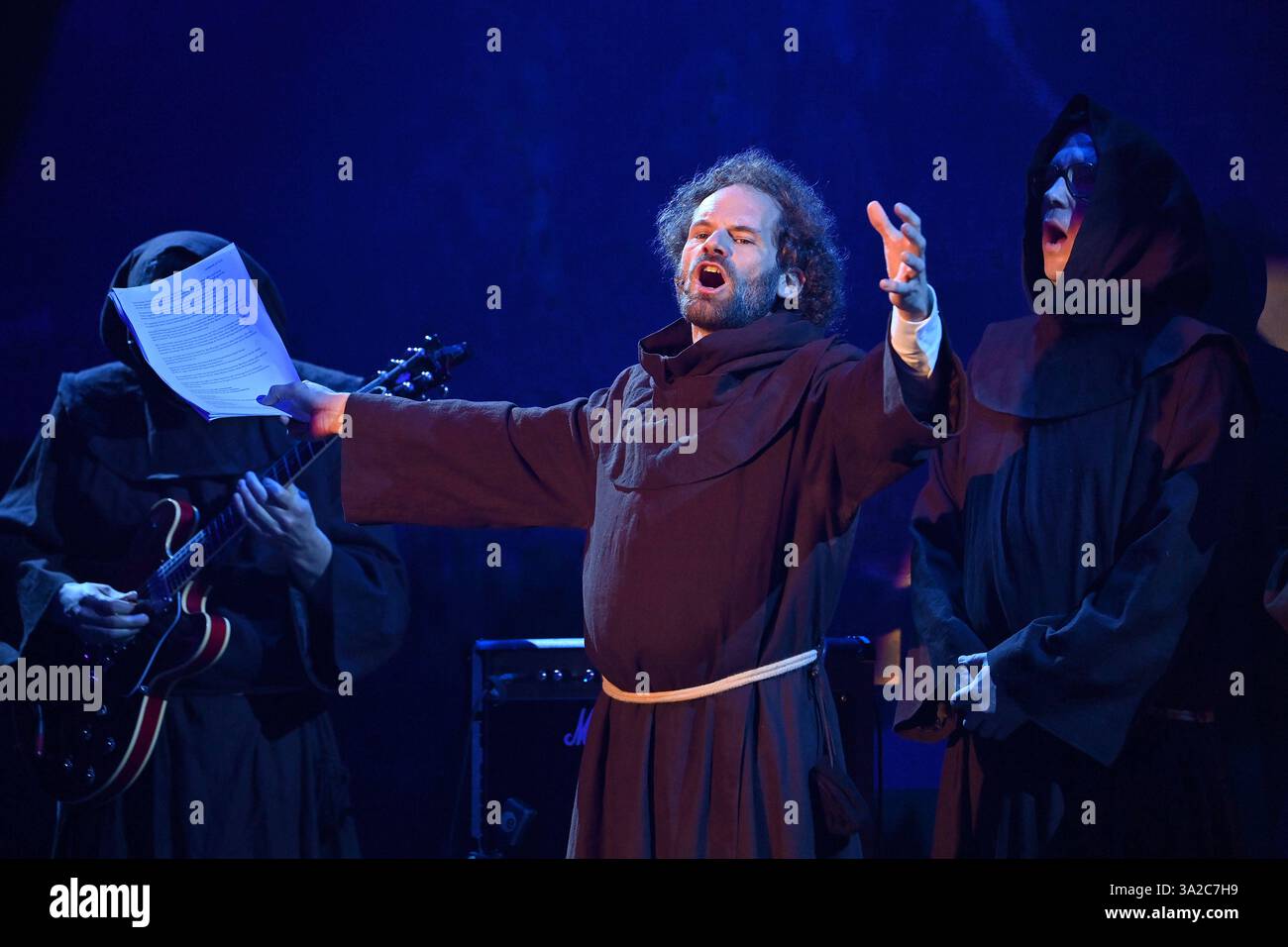 Fastenprediger Maxi SCHAFROTH. Salvator Starkbier Probe 2025 auf dem ...