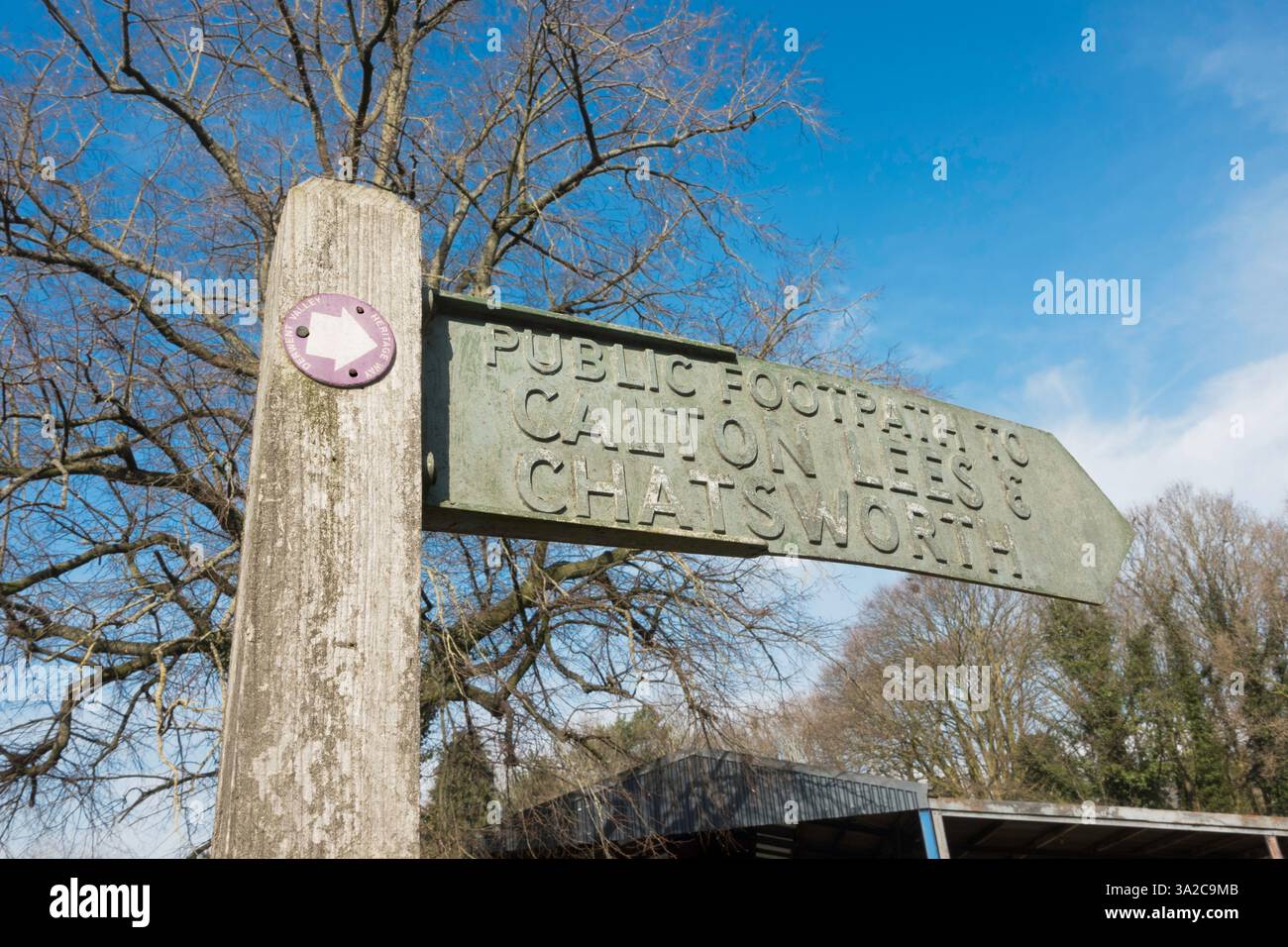 A signpost on the Derwent Valley Heritage Way, pointing to Chatsworth ...