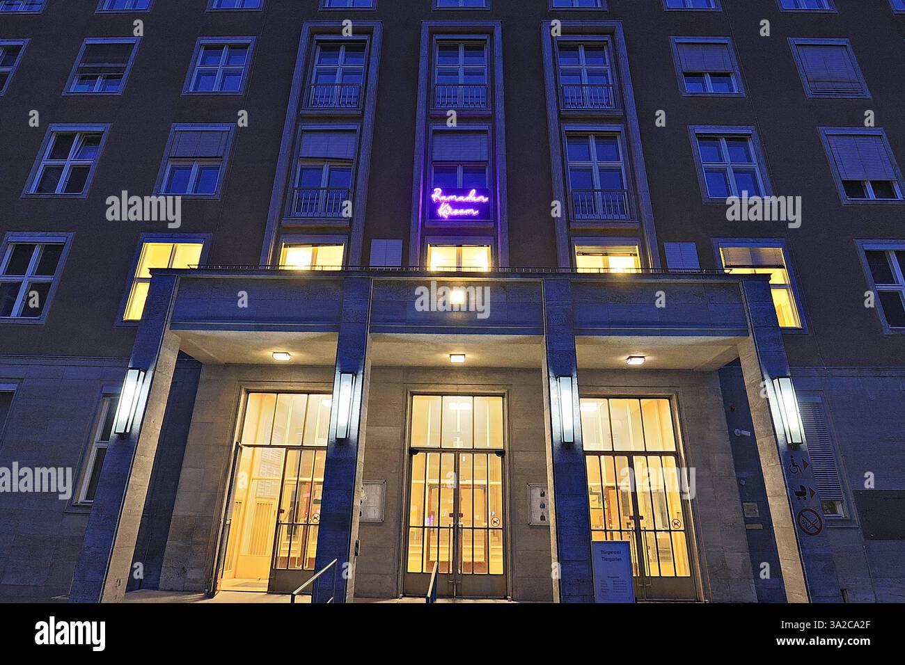 BITTE auch redaktioneller VERSAND 12.03.2025, Am Rathaus Tiergraten in ...