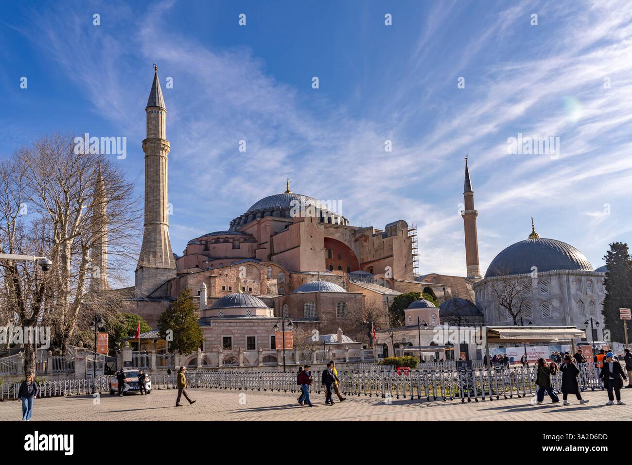 Die heutige Moschee Hagia Sophia oder Sophienkirche, ehemalige ...