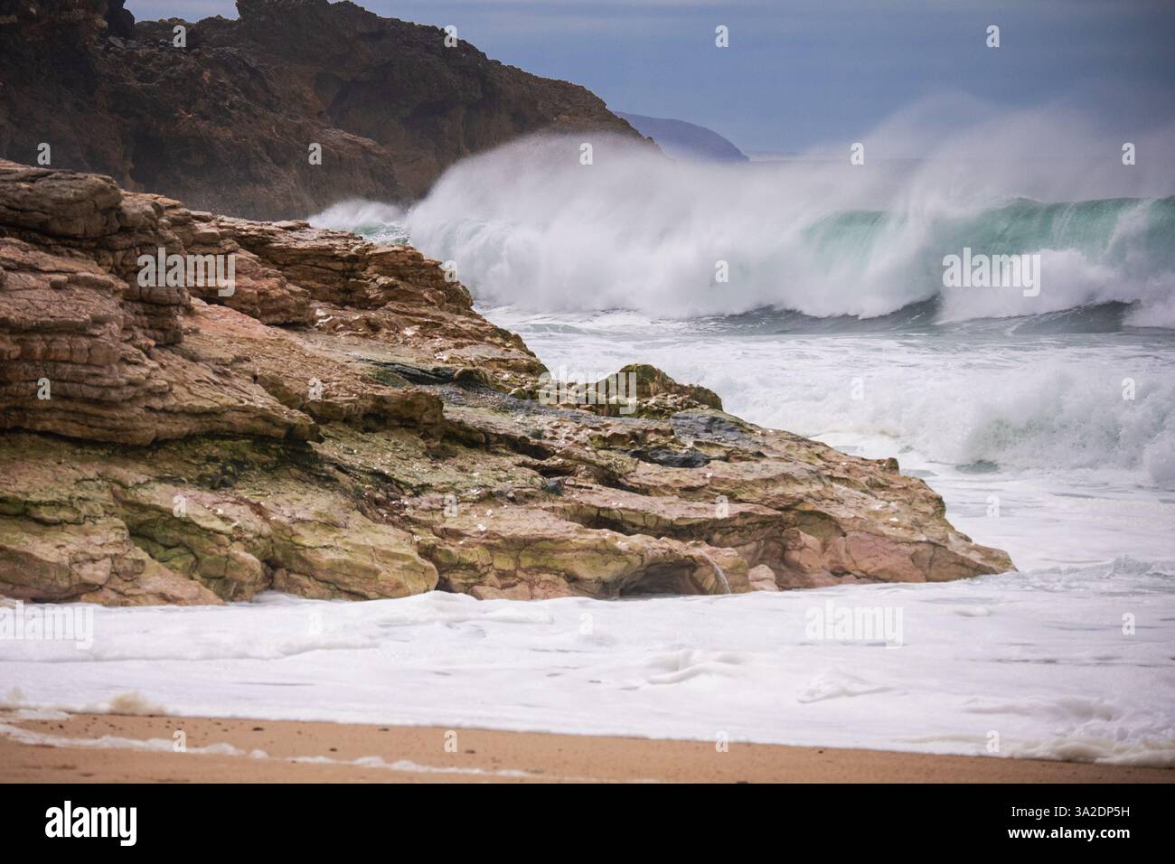 Praia do Norte (North Beach), listed on the Guinness World Records for ...