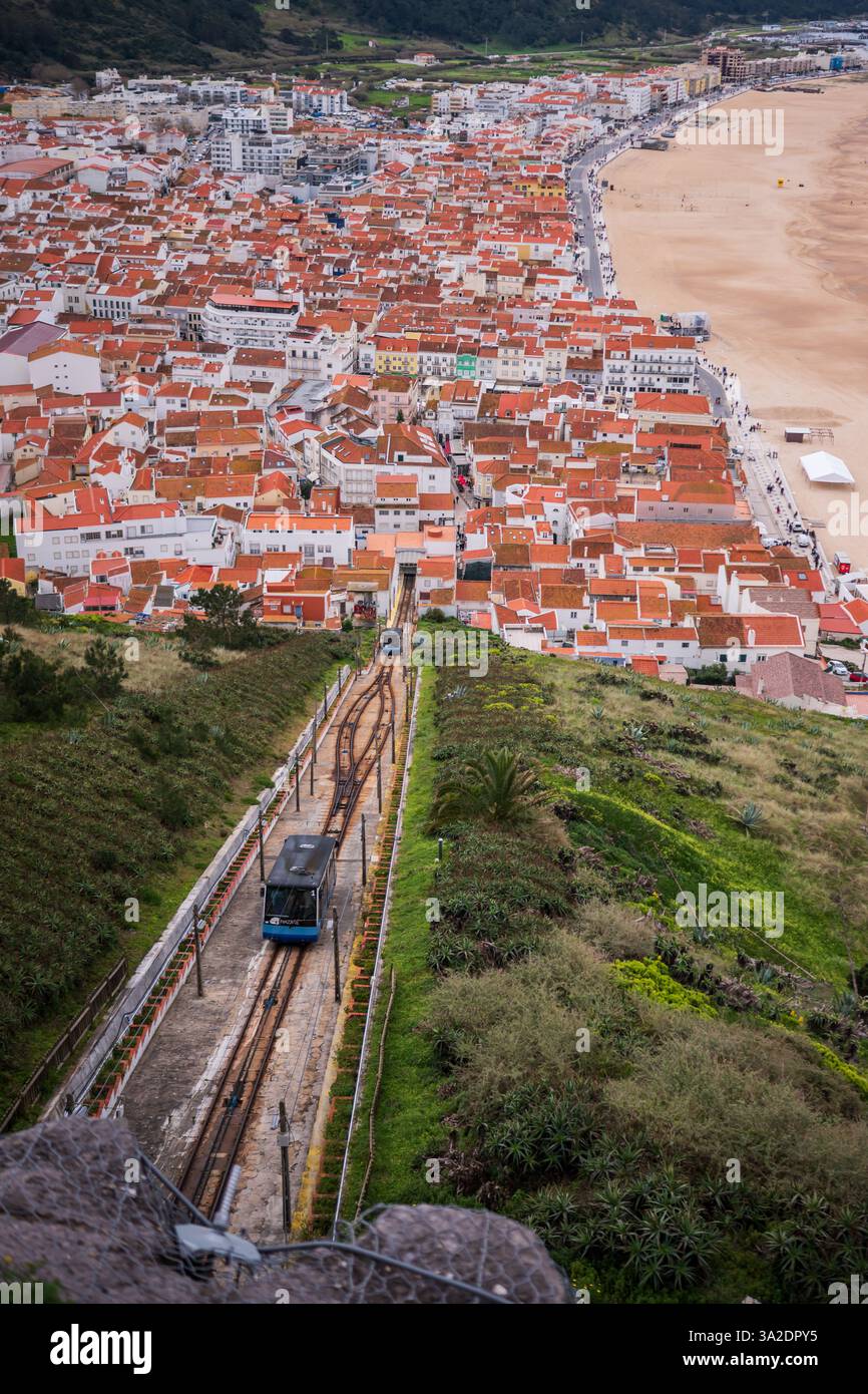 Lift from Nazare beach to the upper area of the city Stock Photo - Alamy