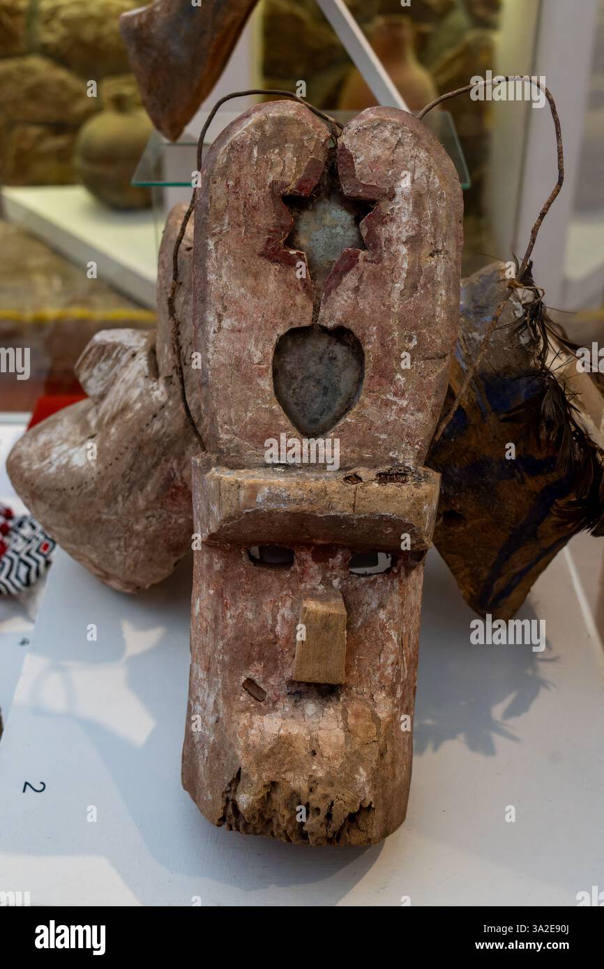 Chane mask hi-res stock photography and images - Alamy