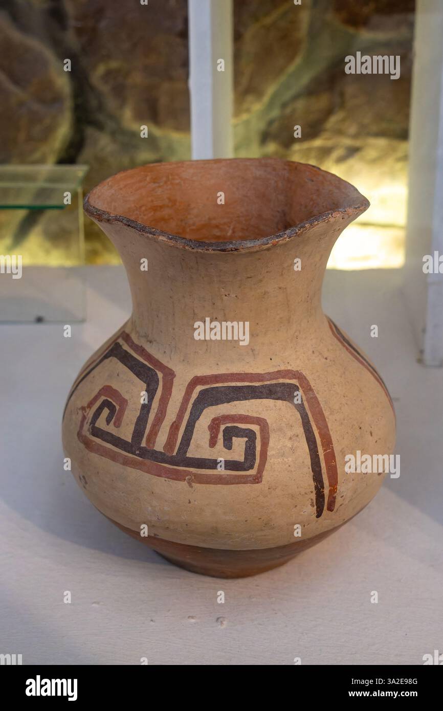 Chané indigenous Amerindian pottery from the Chaco Region in the Museum ...