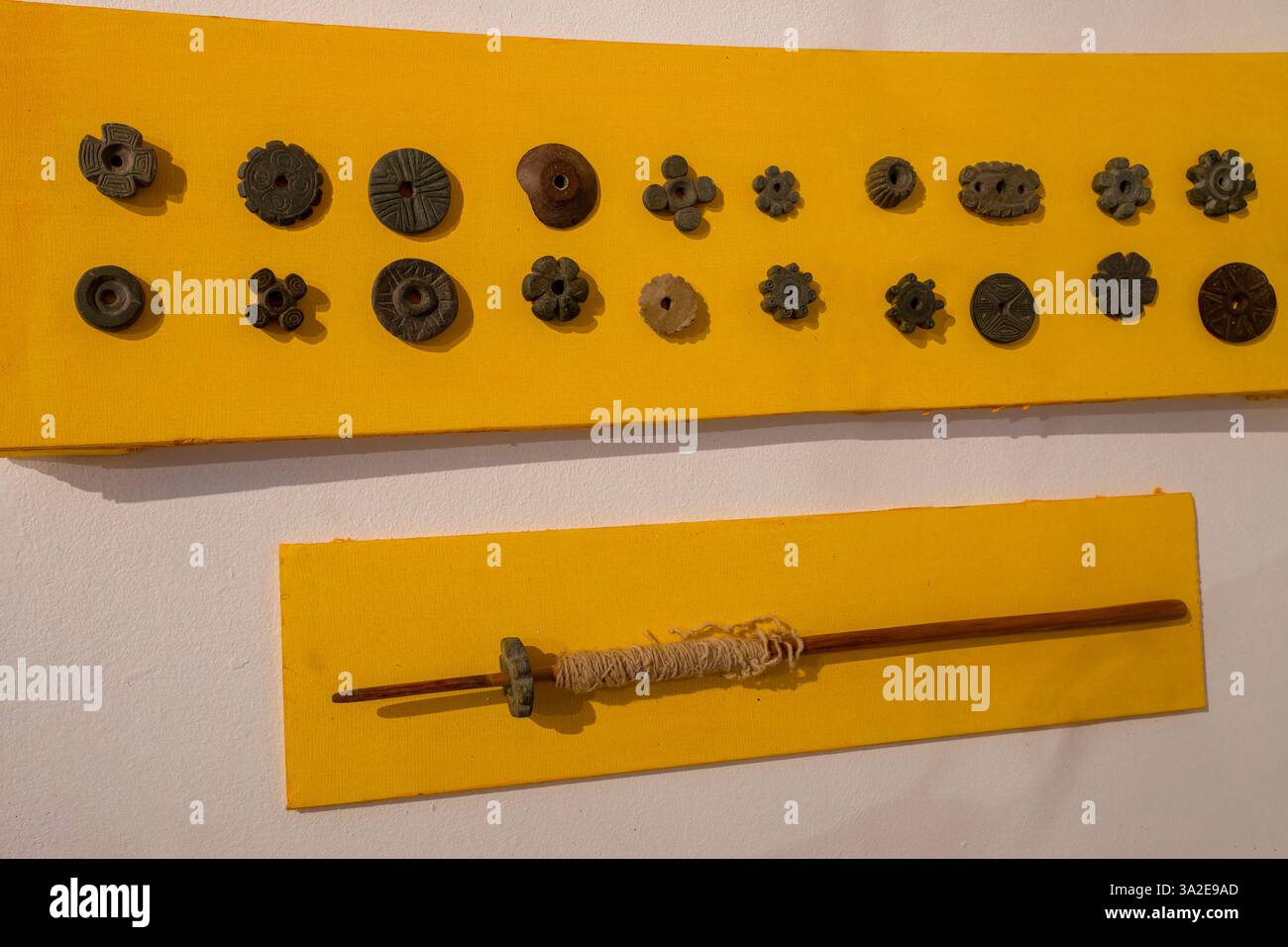 Pre-Hispanic indigenous Amerindian spindle & weights in the Museum of ...