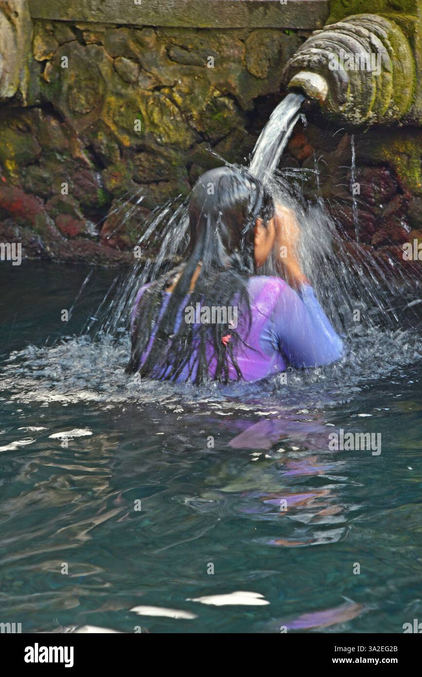 Rituel de purification hi-res stock photography and images - Alamy