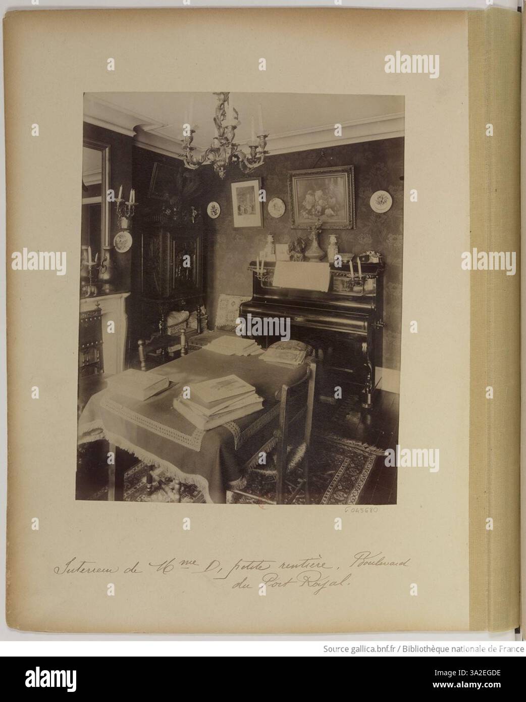 This photograph by Eugène Atget captures the interior of the home of ...