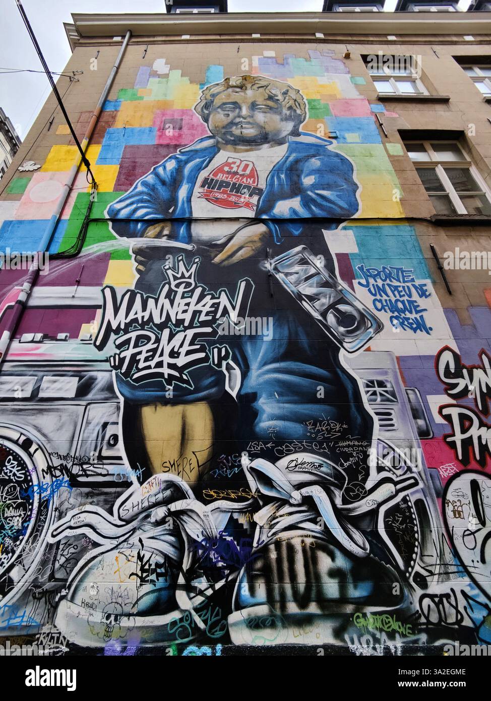 Street art mural Manneken Peace at the Museum GardeRobe Manneken Pis ...