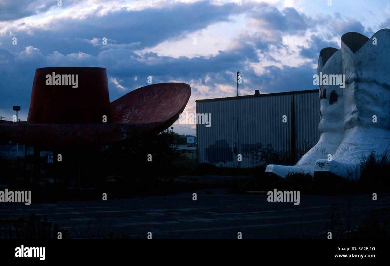 1985 cowboy hat hi-res stock photography and images - Alamy