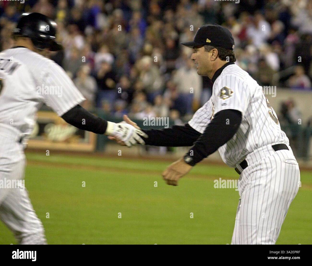 Patrick wilson 2001 hi-res stock photography and images - Alamy