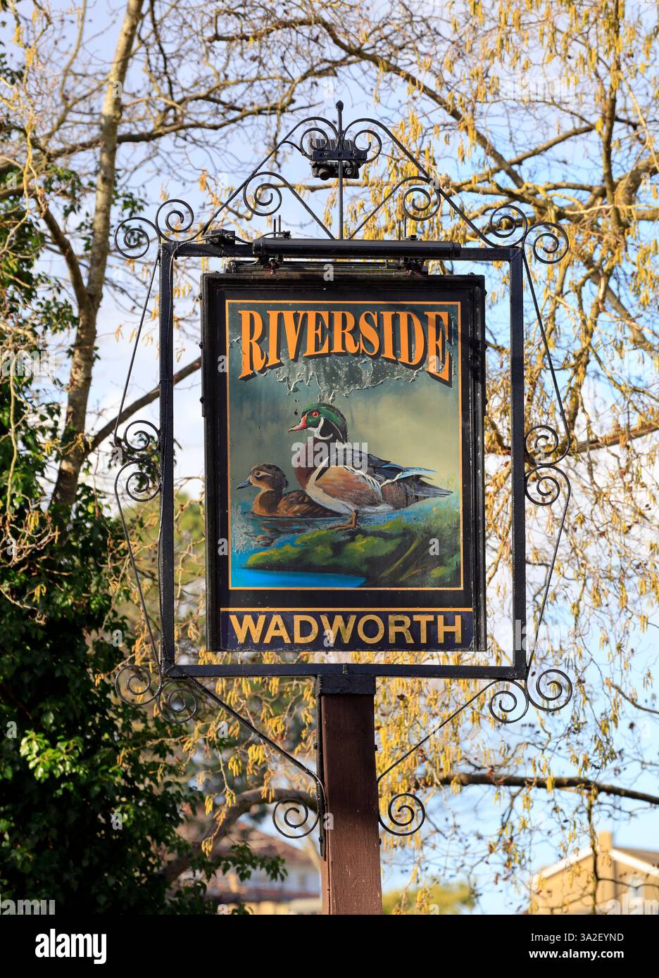 Pub sign with colourful ducks - Riverside Inn - Wadworth brewery ...