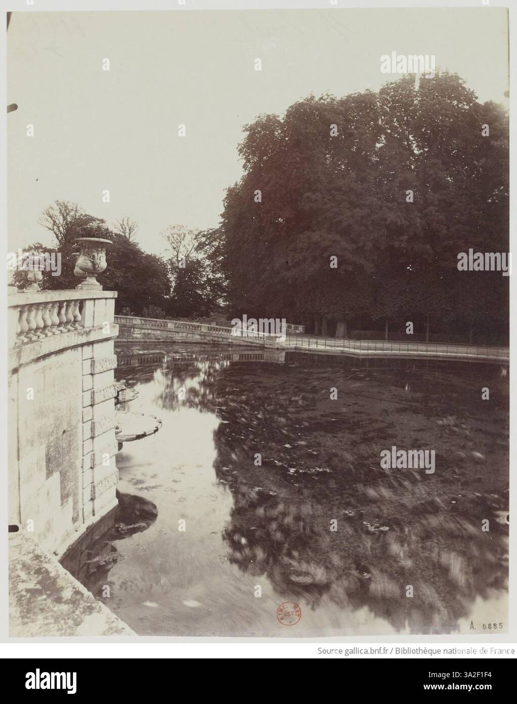 This photograph by Eugène Atget captures the calm and expansive nature ...