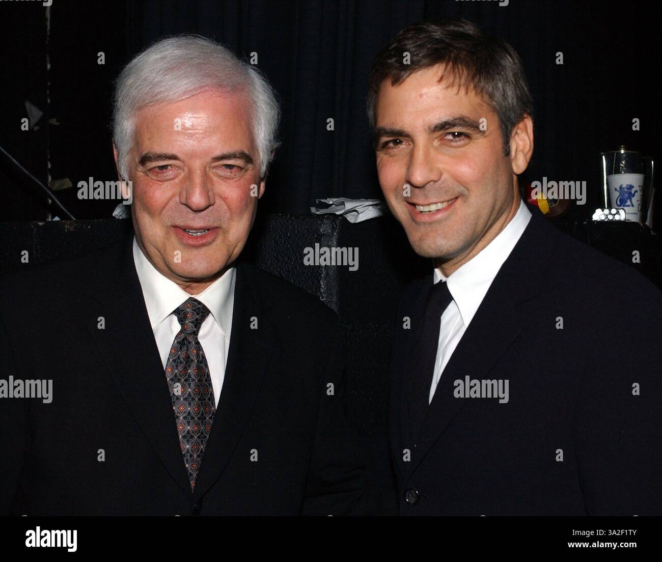 Dec 10, 2002; Beverly Hills, CA, USA; Actor GEORGE CLOONEY and his ...