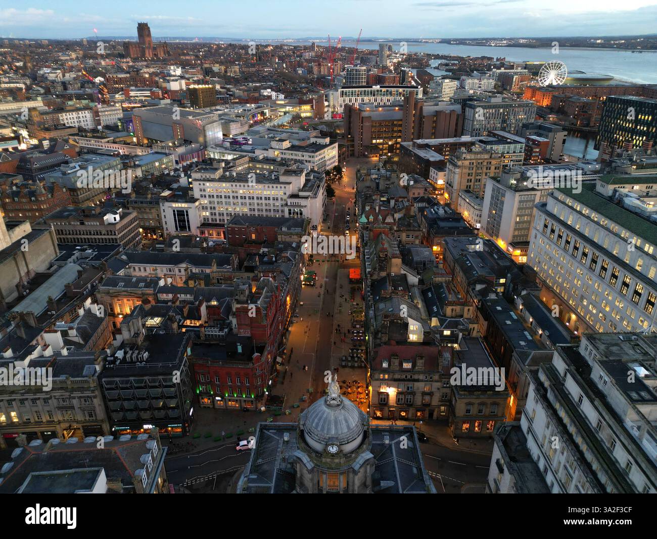 Liverpool skyline hi-res stock photography and images - Alamy