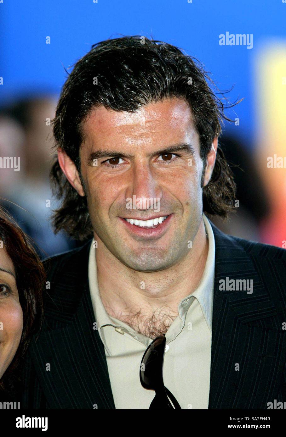 Luis figo 2004 hi-res stock photography and images - Alamy