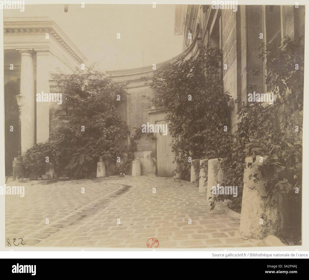 This photograph by Eugène Atget shows the Hôtel de Chanac (also known ...