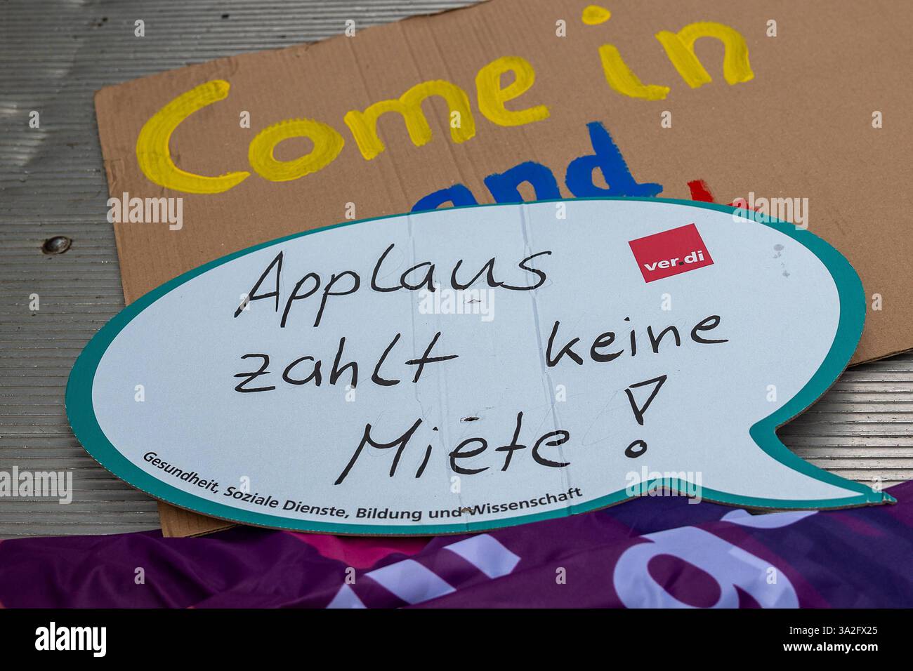 Verdi Warnstreiks im öffentlichen Dienst, Nürnberg, 13.03.2025 Ein ...
