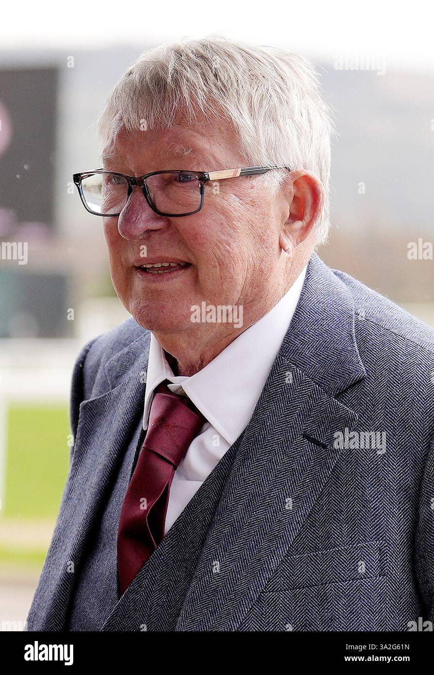 Sir Alex Ferguson arrives on day three of the 2025 Cheltenham Festival ...