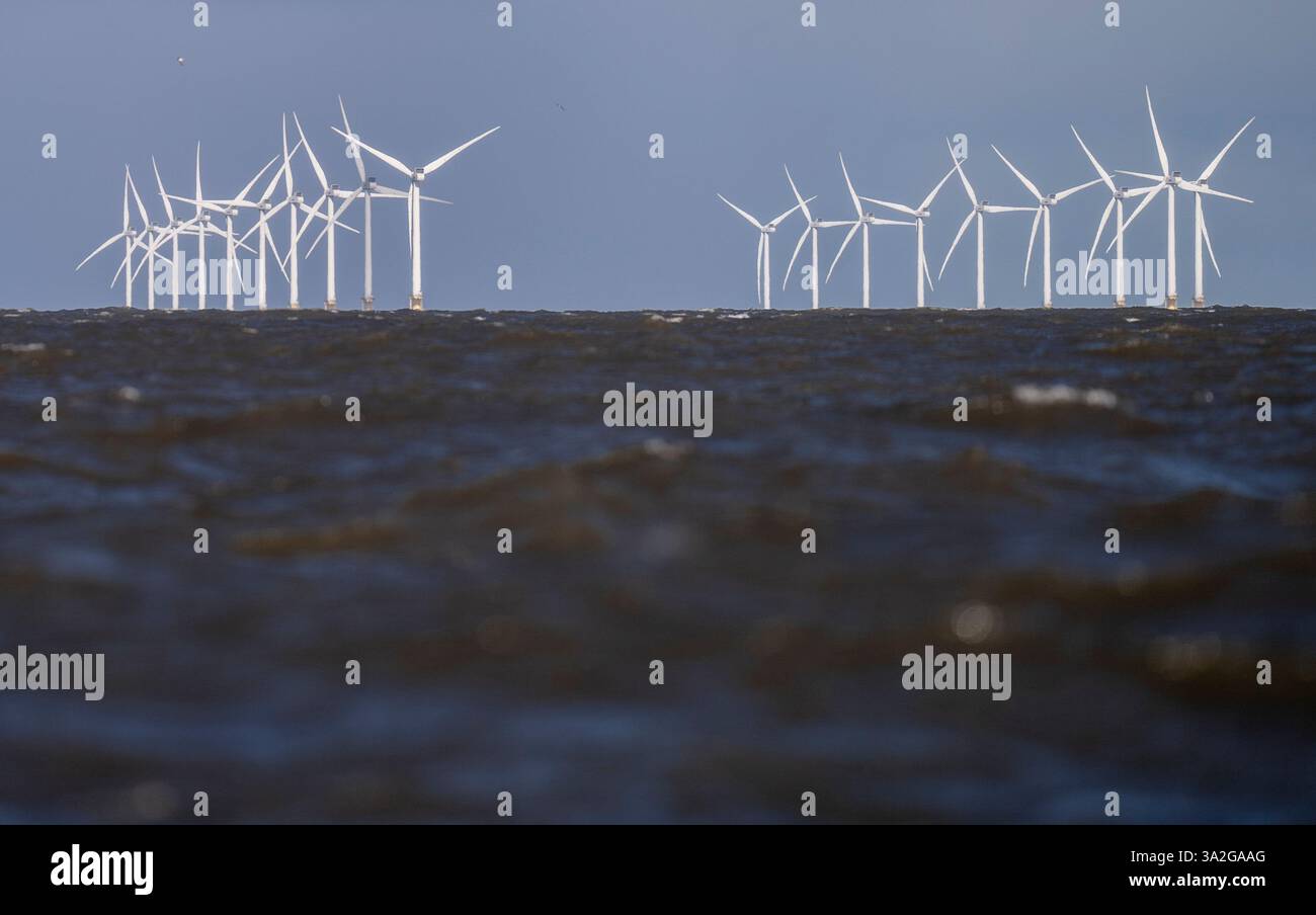 Humber Gateway Offshore Windfarm, off the east coast of Yorkshire ...