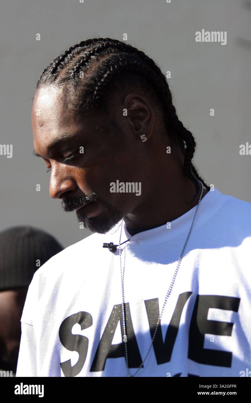 Nov 19, 2005; San Quentin, CA, USA; Rap star SNOOP DOGG held a rally on ...
