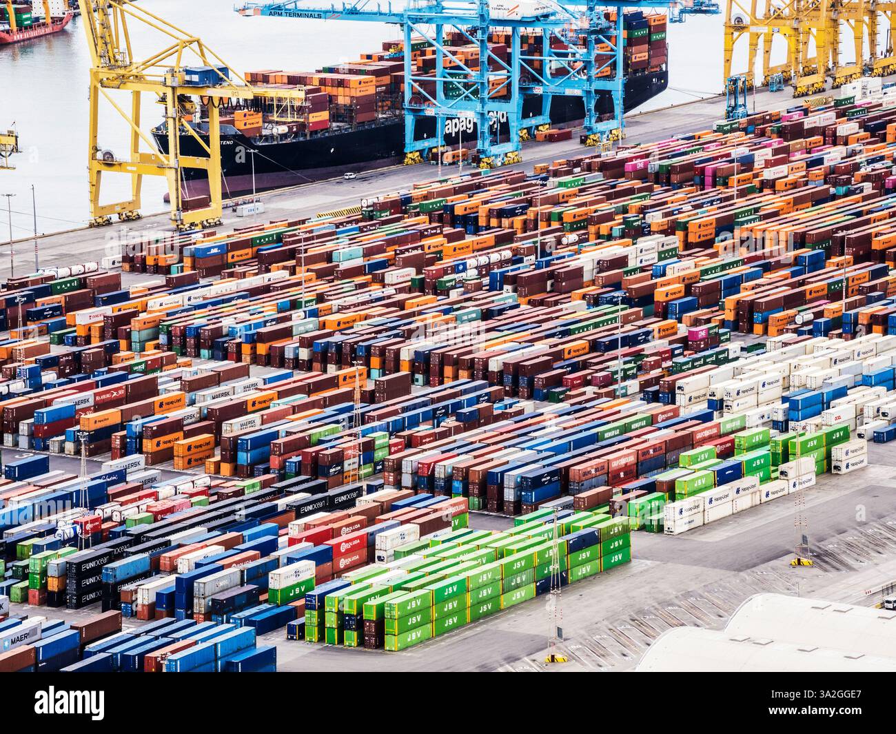 Shipping containers on the quay at the Port of Barcelona in Spain Stock ...
