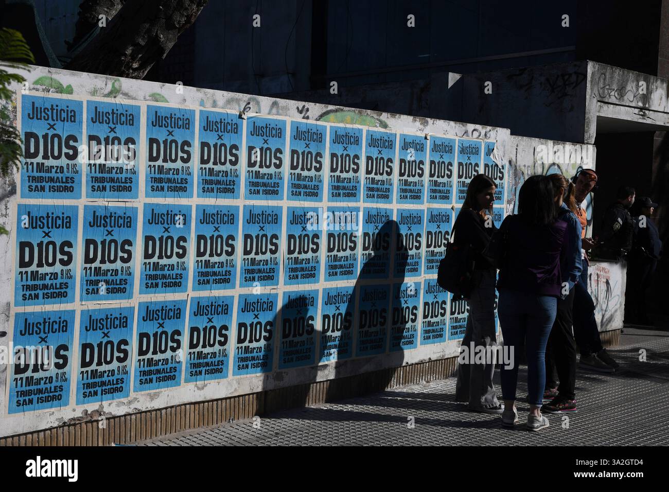 Dozens of posters calling for justice for Maradona for the trial ...