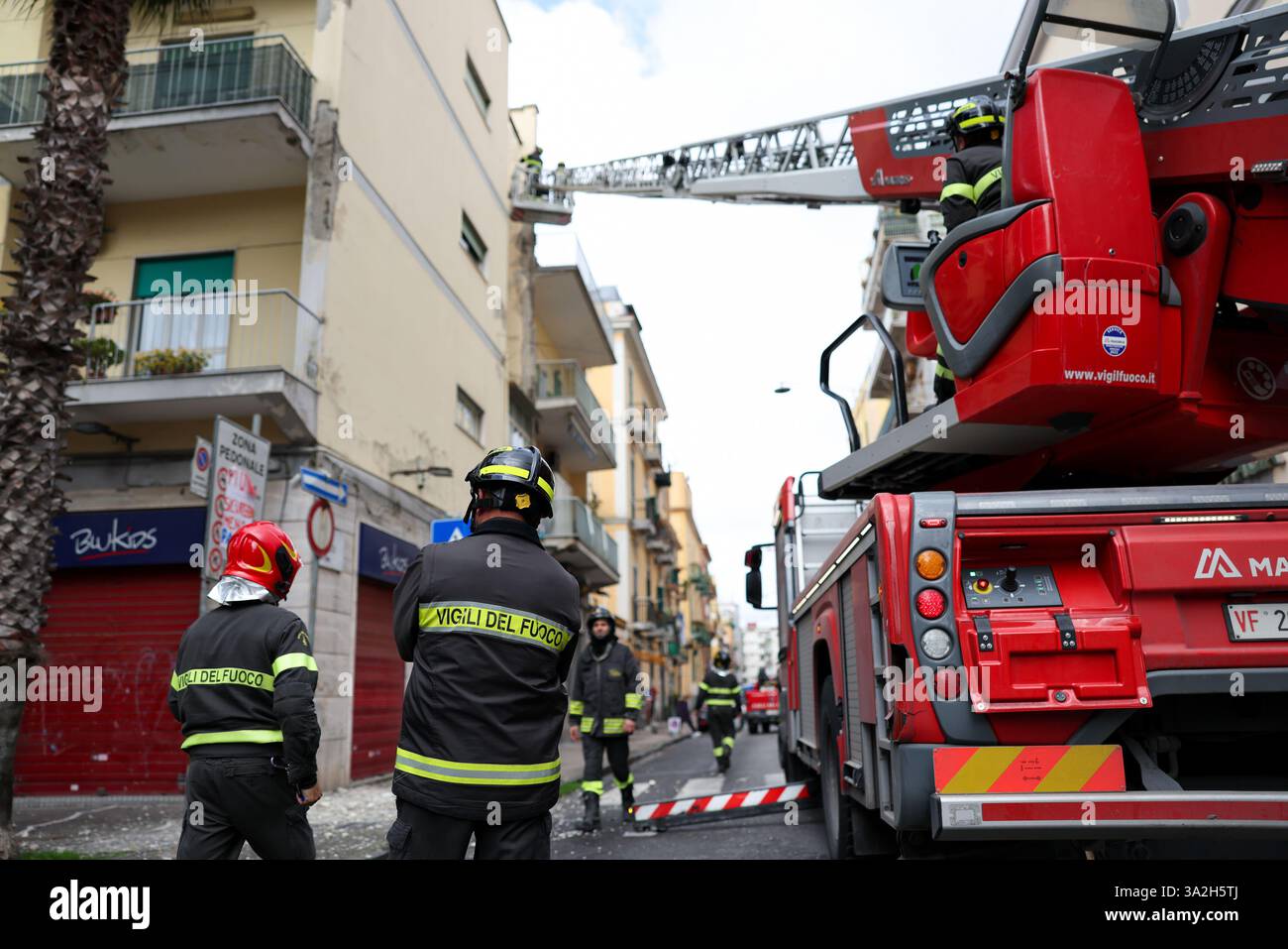 Napoli, Italia. 13th Mar, 2025. Naples, 03-13-2025 earthquake in Campi ...