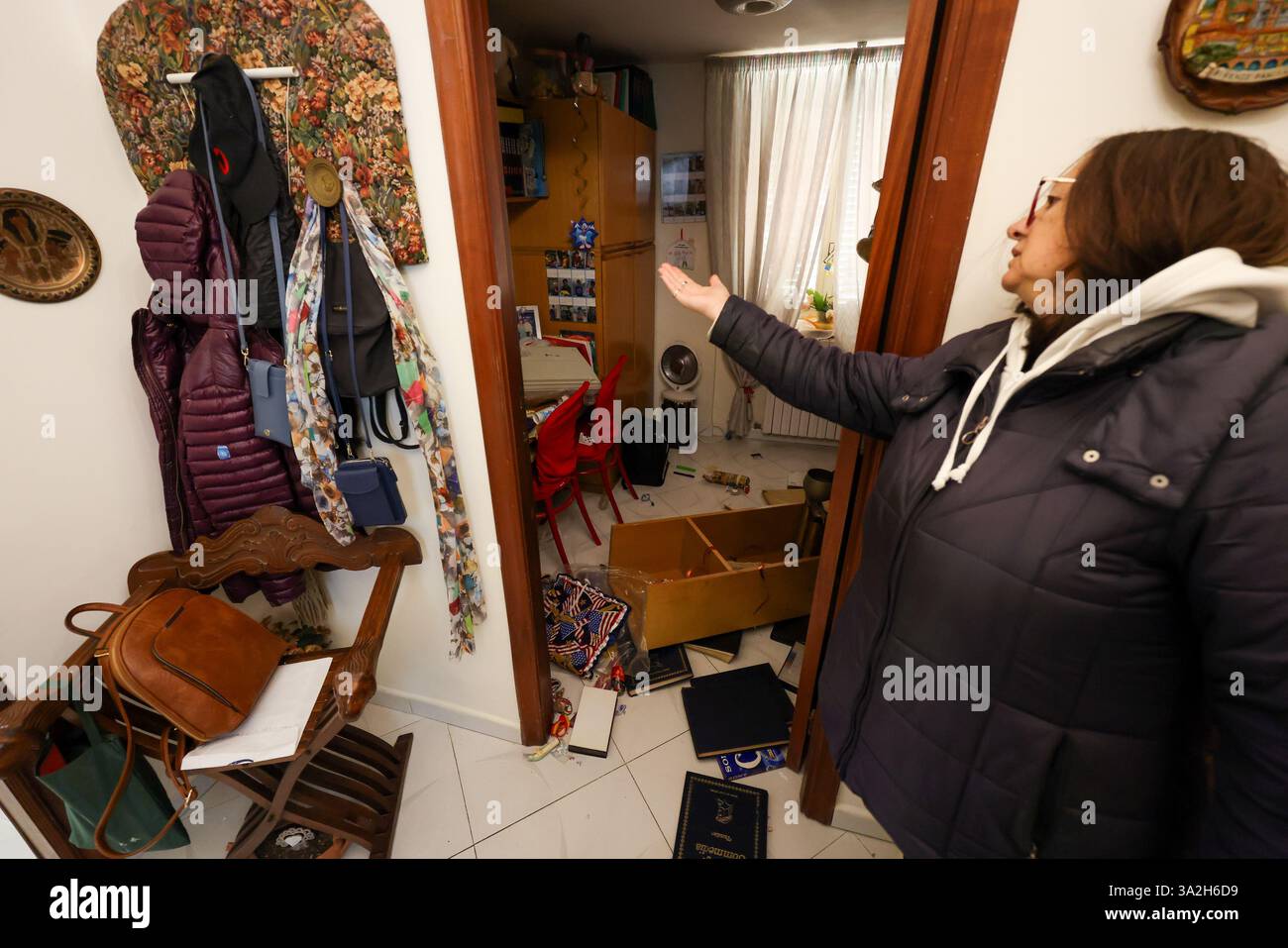 Napoli, Italia. 13th Mar, 2025. Naples, 03-13-2025 earthquake at Campi ...