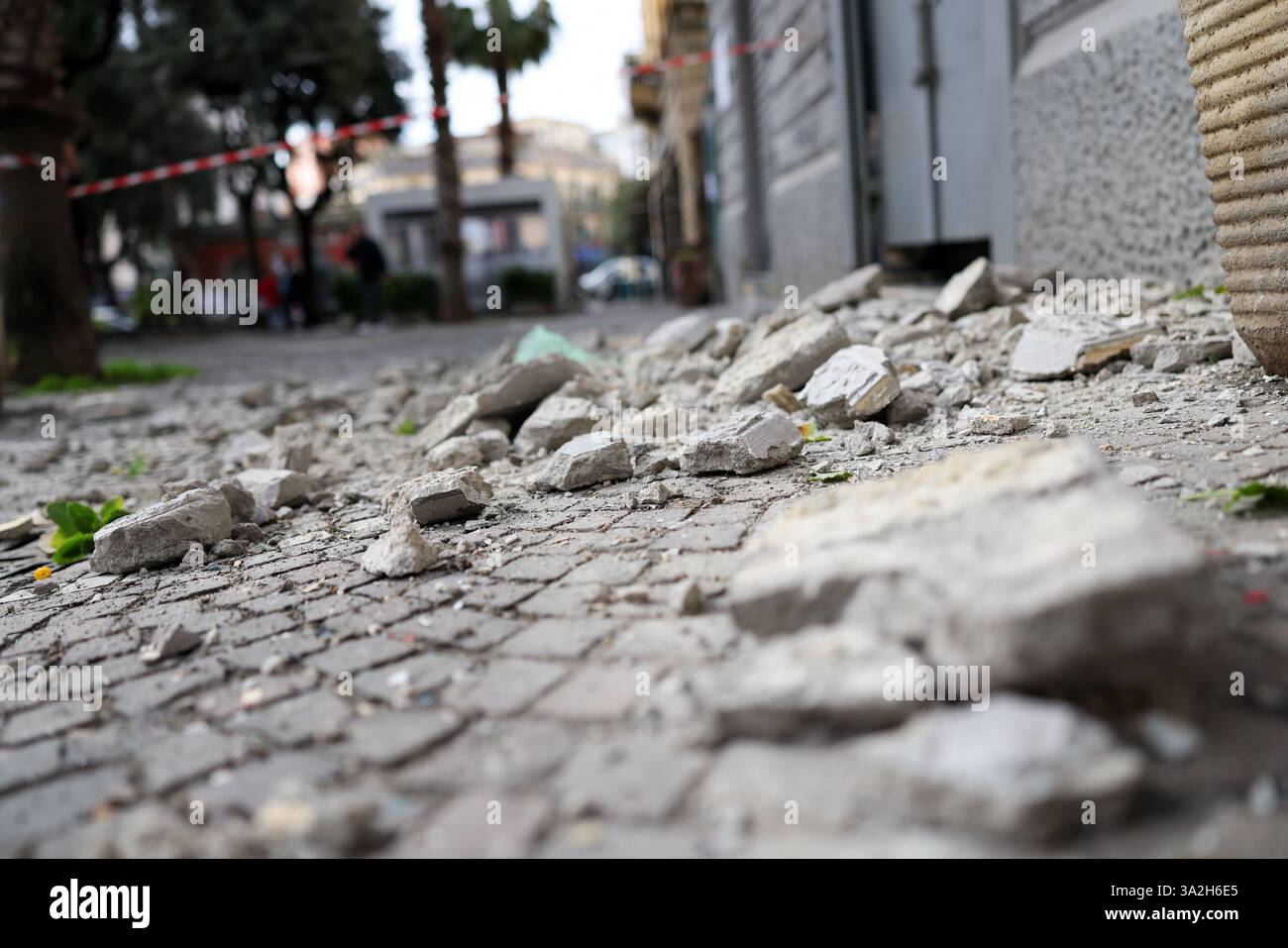 Napoli, Italia. 13th Mar, 2025. Naples, 03-13-2025 earthquake in Campi ...