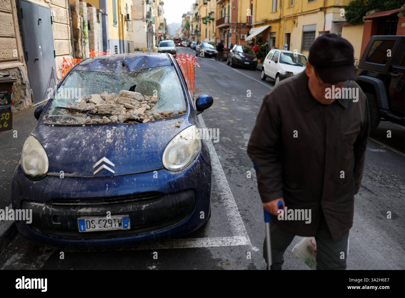 Napoli, Italia. 13th Mar, 2025. Naples, 03-13-2025 earthquake in Campi ...
