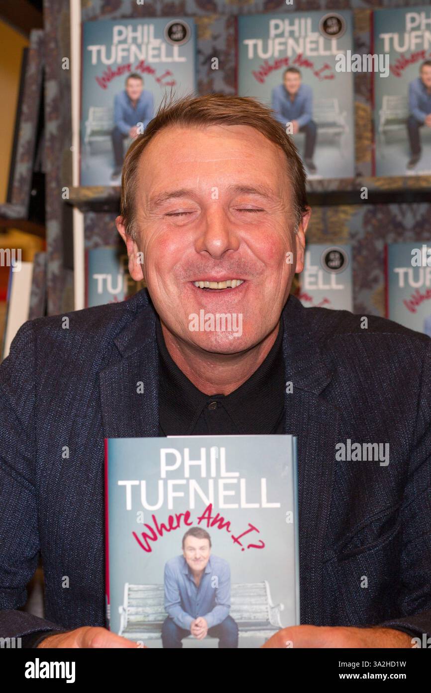 Phil Tufnell signs his autobiography "Where an I?" at Waterstones ...
