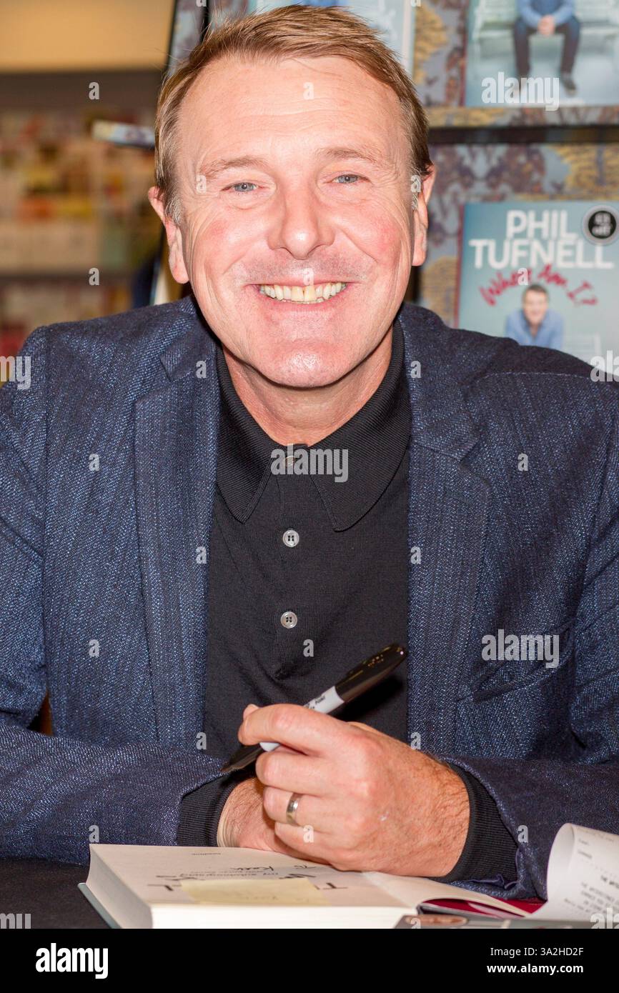 Phil Tufnell signs his autobiography "Where an I?" at Waterstones Trafford Centre Manchester, UK ...