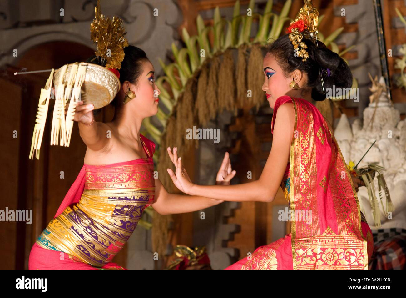 Can can dancers photos hi-res stock photography and images - Alamy